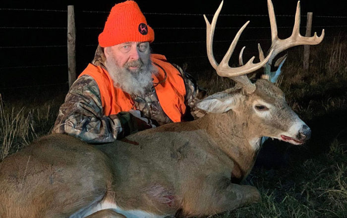 Nebraska Whitetail Deer Hunting Outfitters- Big Game Hunting Guides